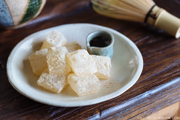 Warabi Mochi わらび餅 • Just One Cookbook