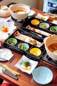 Japanese Dining Etiquette 101 食事のマナー • Just One Cookook