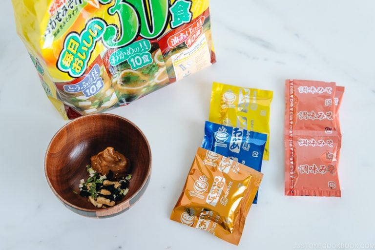Homemade Instant Miso Soup 即席味噌汁 • Just One Cookbook