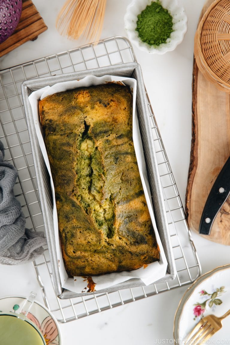 Matcha Marble Pound Cake 抹茶マーブルパウンドケーキ • Just One Cookbook