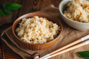 How to Cook Short-Grain Brown Rice in a Rice Cooker 玄米 • Just One Cookbook