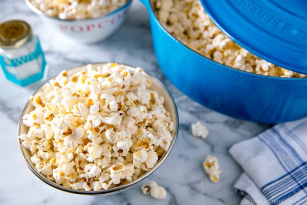 Homemade Popcorn with Truffle Salt (Video) • Just One Cookbook