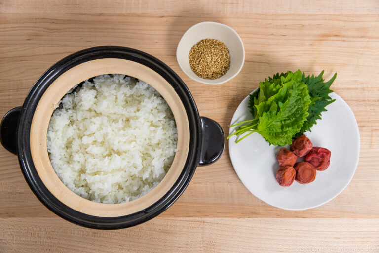 Ume Shiso Rice (Mazegohan) 梅しそ混ぜご飯 • Just One Cookbook