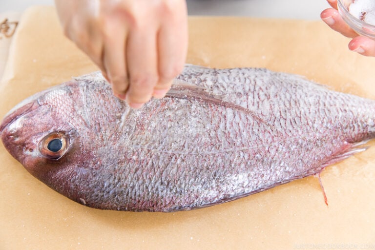 Japanese Baked Sea Bream 鯛の姿焼き • Just One Cookbook
