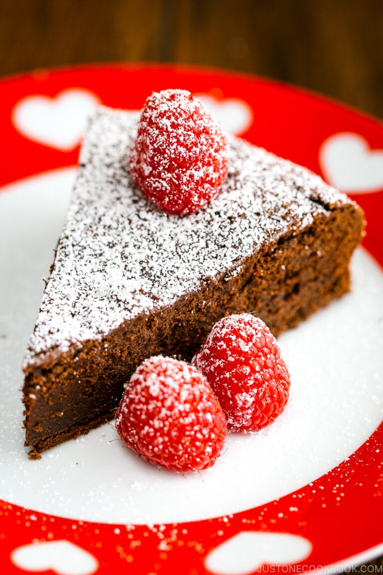 Chocolate Gateau (Chocolate Cake) ガトーショコラ • Just One Cookbook