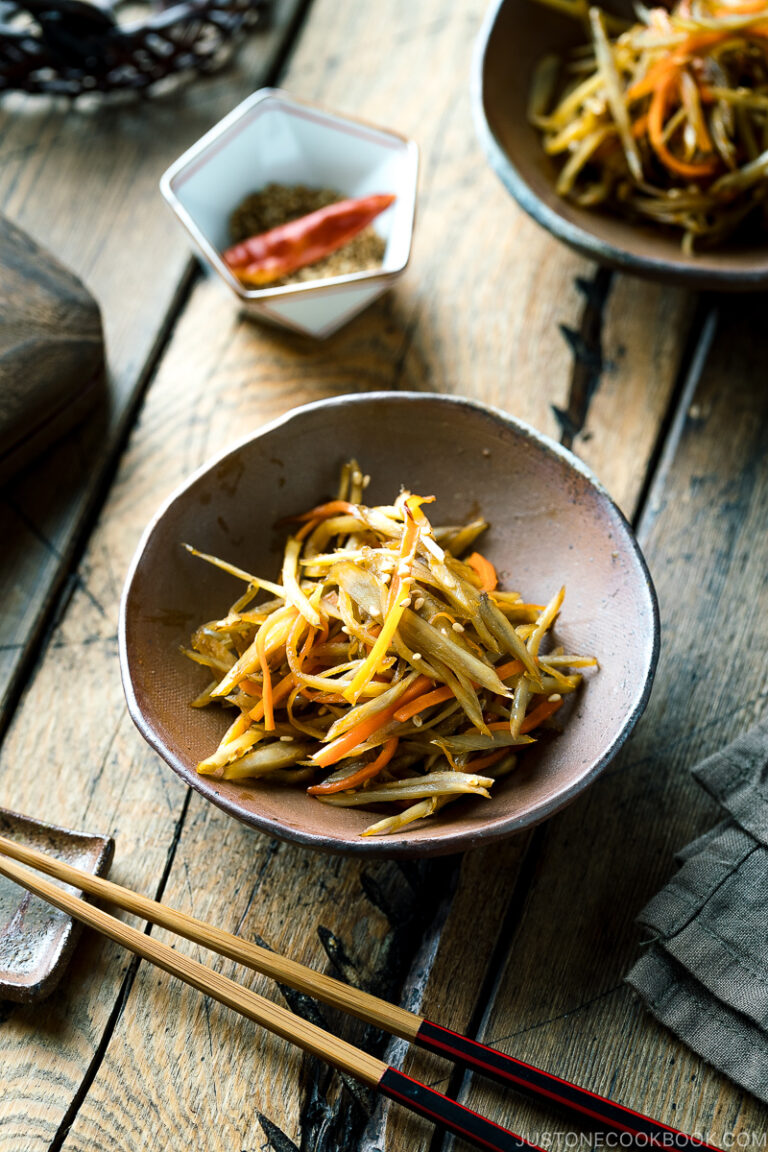 Kinpira Gobo (Braised Burdock Root) (Video) きんぴらごぼう • Just One Cookbook