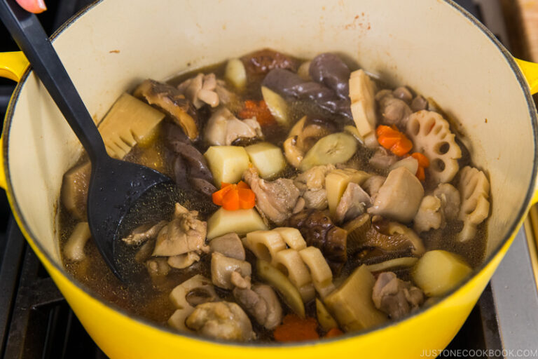 Guide to Japanese Cooking Methods: Simmer, Grill, Steam & Fry • Just ...