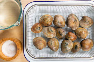 How To Clean Clams - The Best Way to Purge Sand • Just One Cookbook