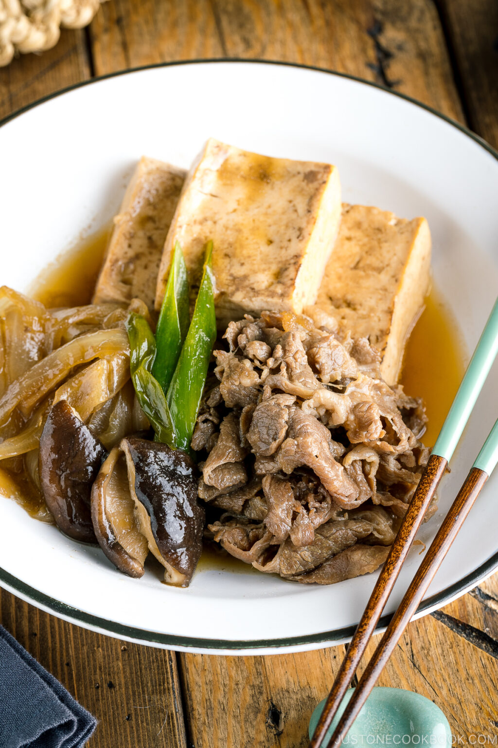 Simmered Beef and Tofu (Niku Dofu) 肉豆腐 • Just One Cookbook