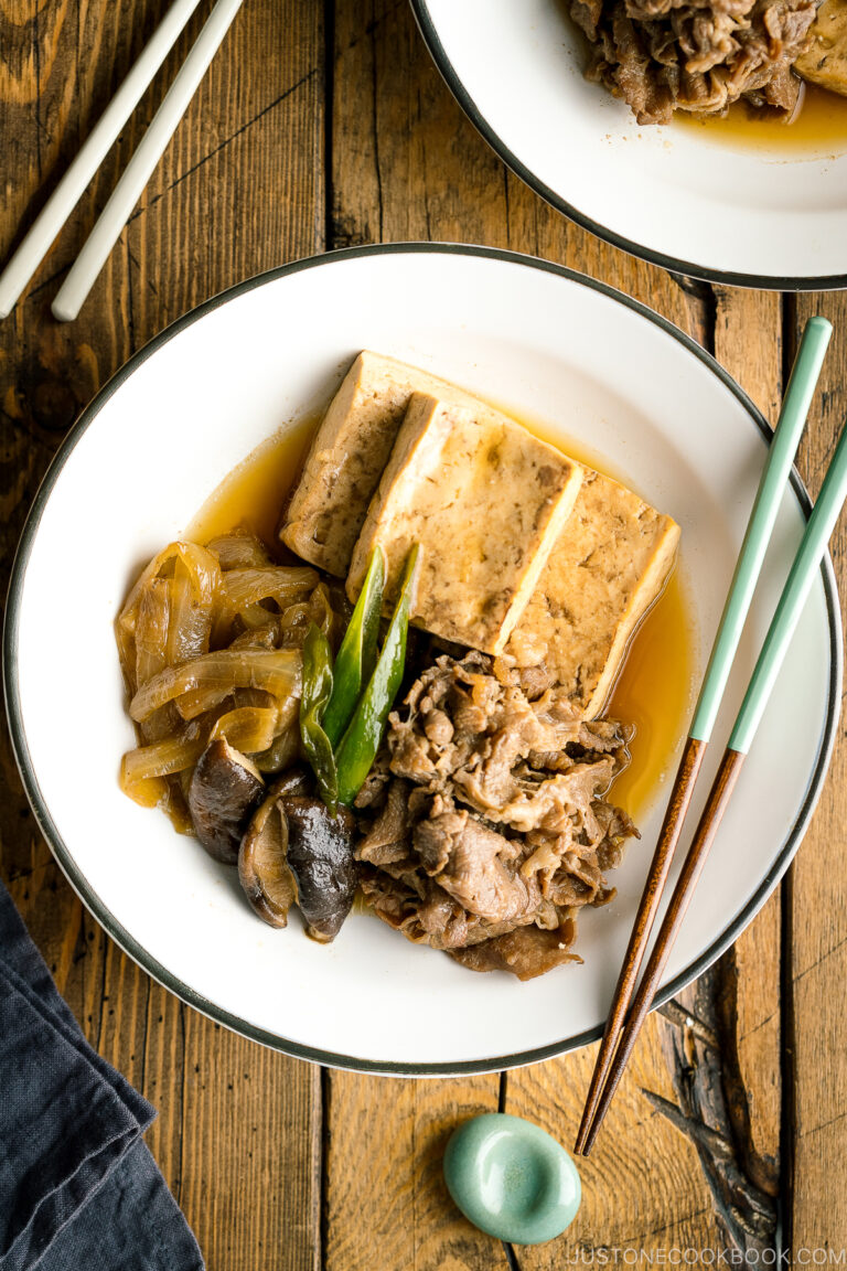 Simmered Beef and Tofu (Niku Dofu) 肉豆腐 • Just One Cookbook