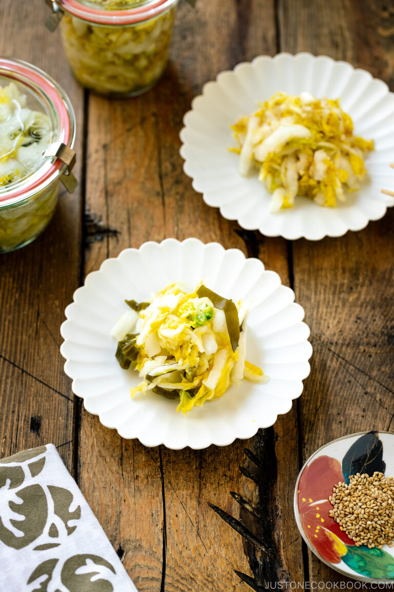 Pickled Napa Cabbage 白菜の浅漬け • Just One Cookbook