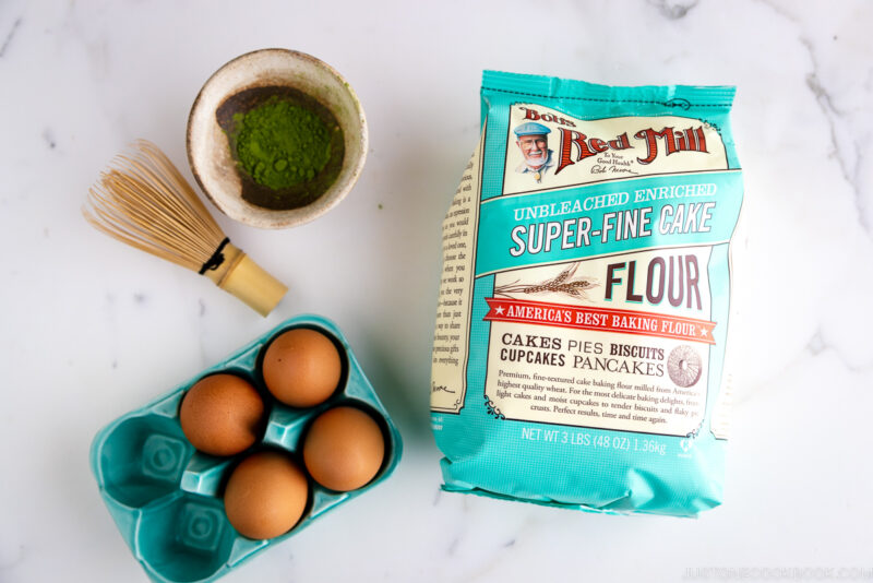 Matcha Souffle Pancakes 抹茶スフレパンケーキ • Just One Cookbook