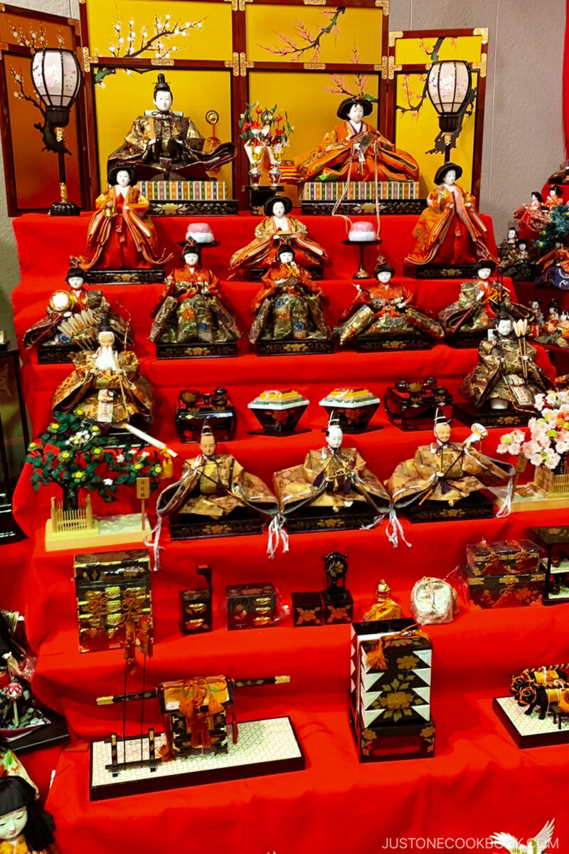 Hinamatsuri (Doll's Festival): Japanese Girls' Day Celebration ...