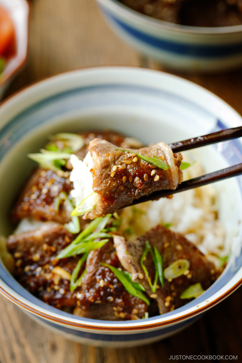 Yakiniku Don (Japanese Grilled Beef Bowl) 焼肉丼 • Just One Cookbook