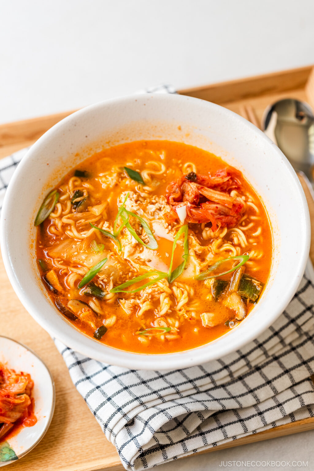 10 Minute Meal – Instant Ramen Recipe (Video) • Just One Cookbook