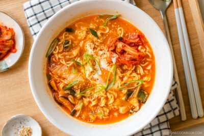 10 Minute Meal – Instant Ramen Recipe (Video) • Just One Cookbook