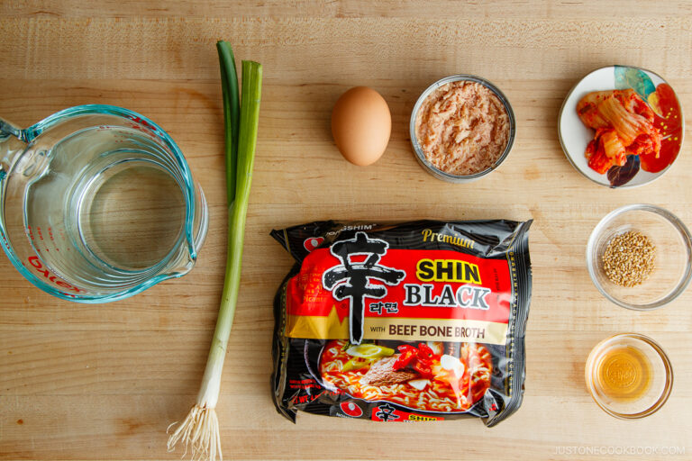 10 Minute Meal – Instant Ramen Recipe (Video) • Just One Cookbook