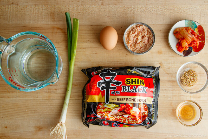 10 Minute Meal – Instant Ramen Recipe (Video) • Just One Cookbook