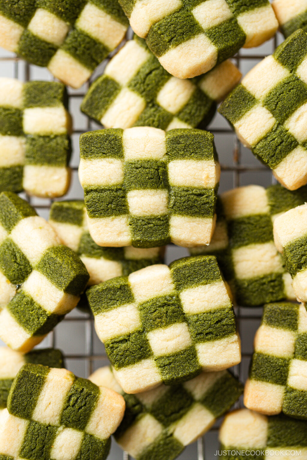 Matcha Checkerboard Cookies 抹茶アイスボックスクッキー • Just One Cookbook