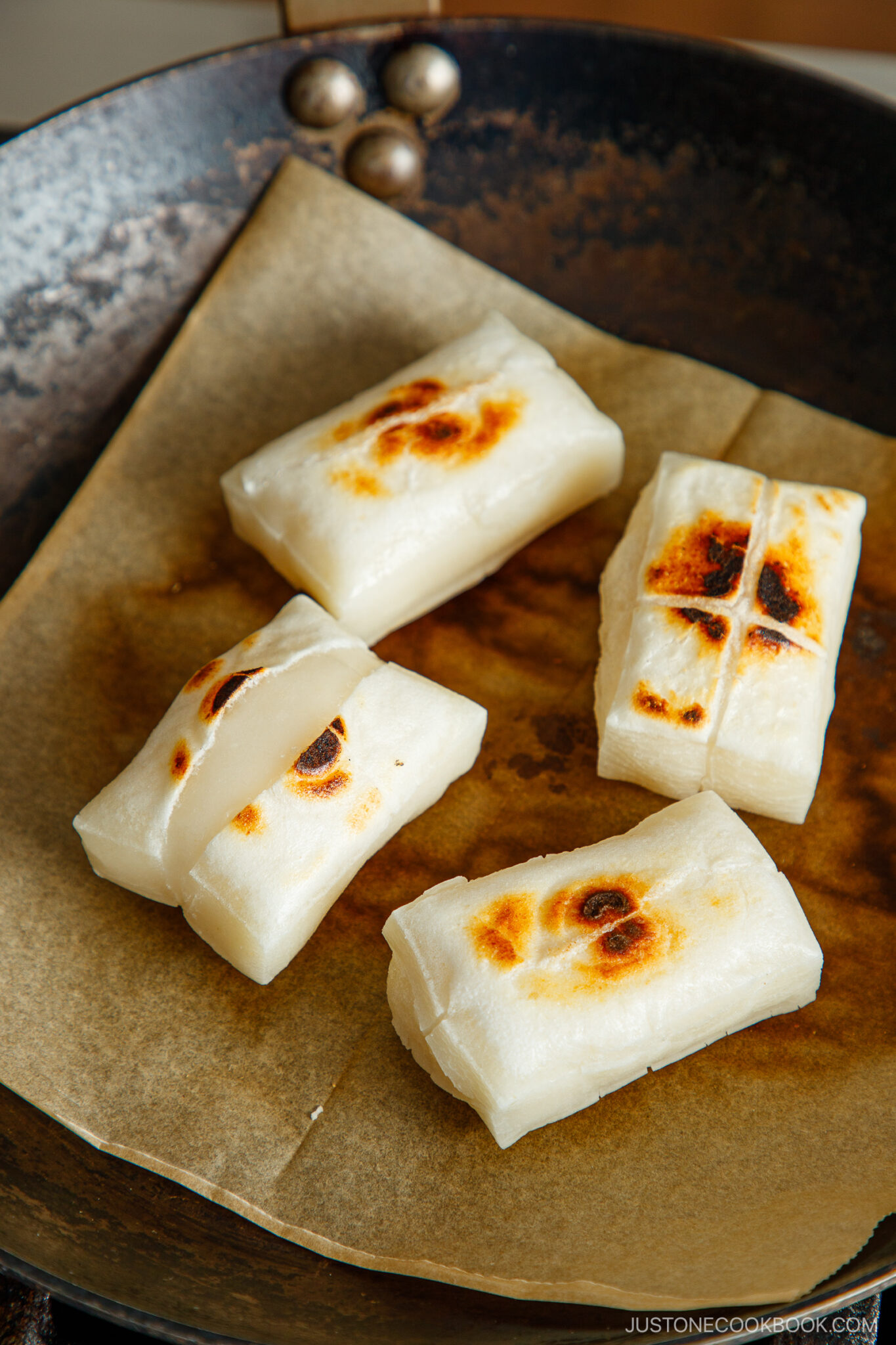 Yakimochi (How To Grill Kiri Mochi) • Just One Cookbook