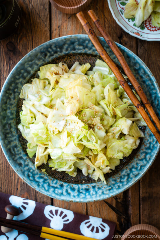 Yamitsuki Cabbage やみつきキャベツ • Just One Cookbook