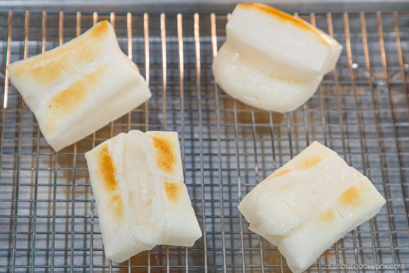 Yakimochi (How To Grill Kiri Mochi) • Just One Cookbook