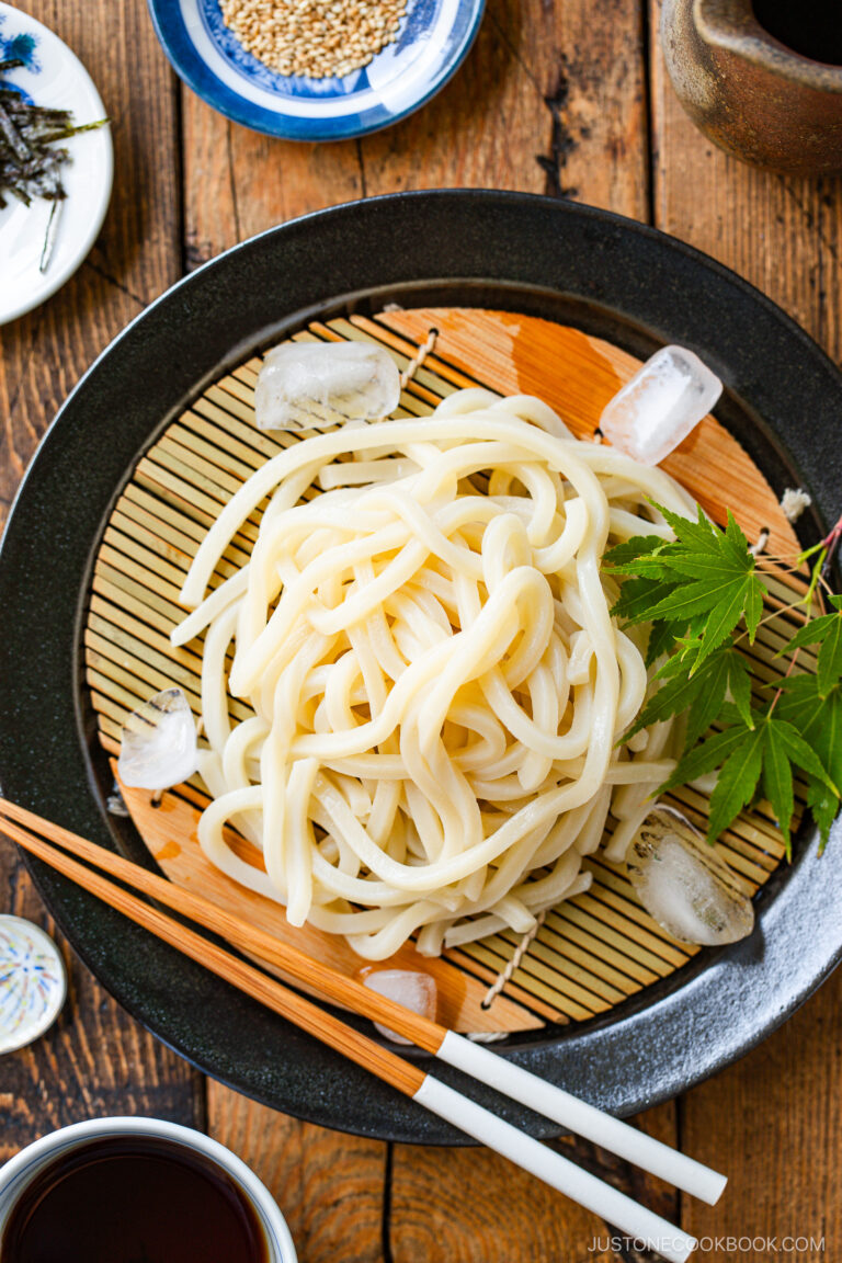 Cold Udon Noodles (Zaru Udon) ざるうどん • Just One Cookbook